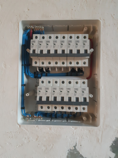 Uy elektromontaj qilamiz