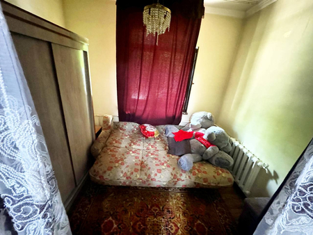 SROCHNO. 1 ta qizga 1 ta xona ijaraga beriladi. 150 dollar
