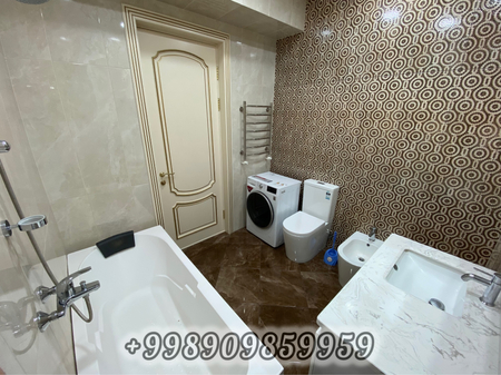 Продаётся 2х-ком. в 100м2 на ул. Садык Азимова (Японское посольство)