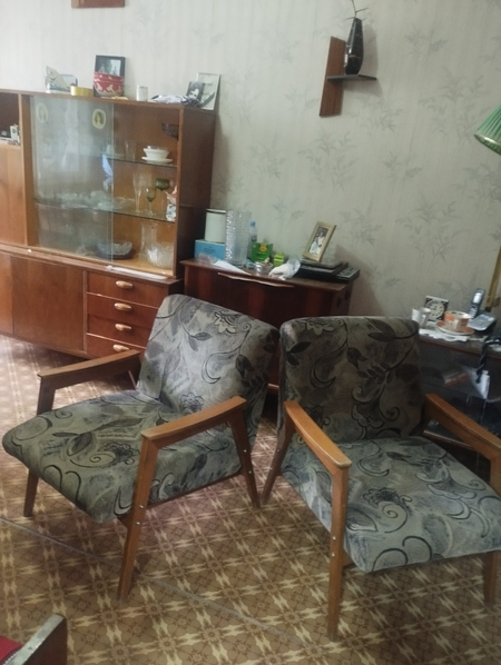 Продаются два кресла и диван книжка производств Румыния.