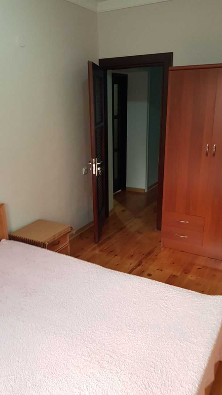 ул.С.Азимова Японское по-во 4-комн 2/5 105 м² кирпич 77-серия средняя