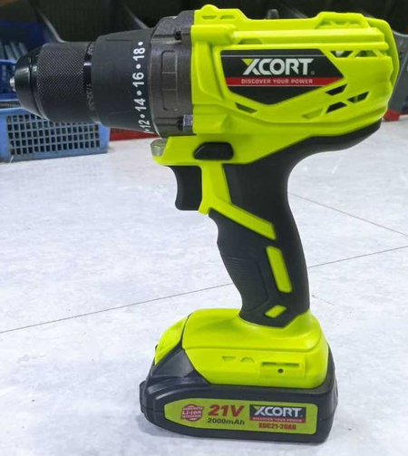 Шуруповерт Xcort