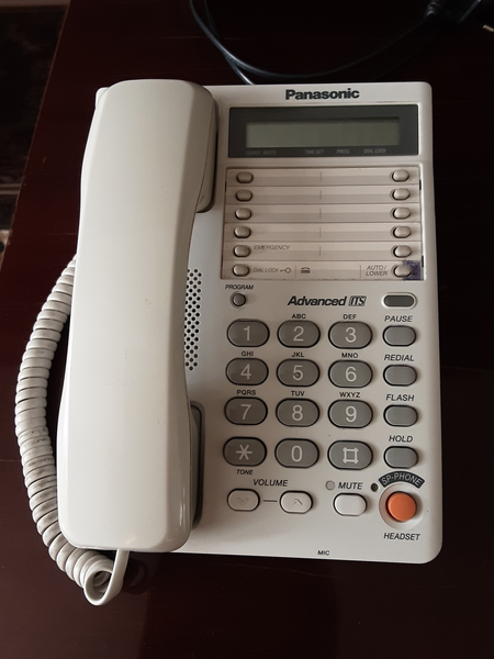 Телефон Panasonic с определителем фирменный отличный рабочий