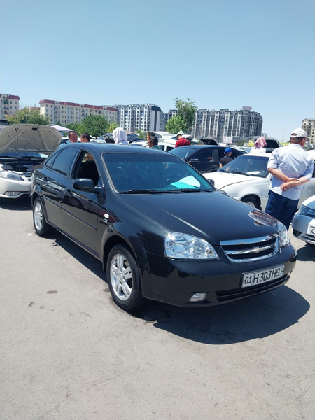 Lacetti 1.6 avtamat 3- pazitsa sotiladi