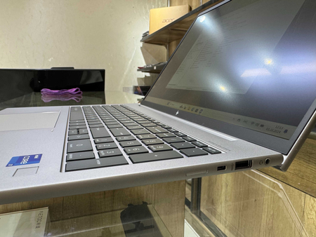 HP ZBook Firefly 16 G10  Core i7-1360P озу16гб DDR5 512ssd