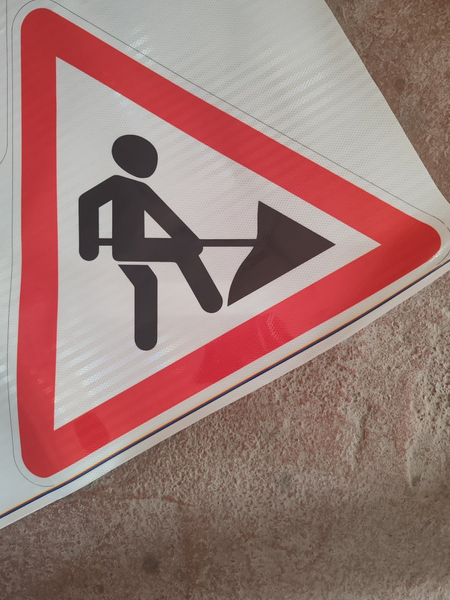 Xar xil turdagi Yo'l belgilari qilamiz