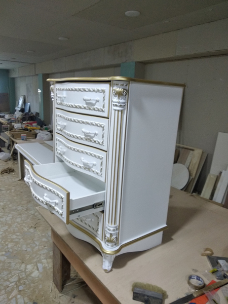 Новая мебель ручной работы