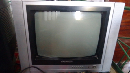 Televizorlar sotiladi