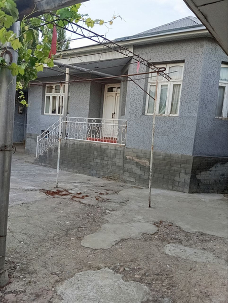 Uy sotiladi srochna
