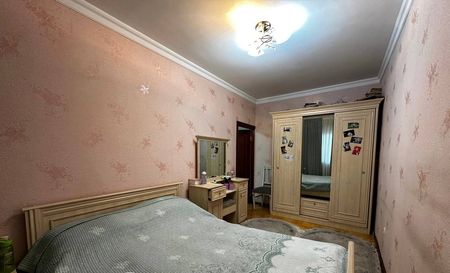 Чиланзар Хамза метро 4/3/9. 100м2.