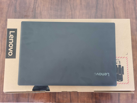Noutbuk lenovo sotiladi
