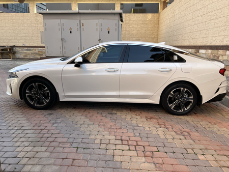 Kia K5 Luxe 2023г 10000км