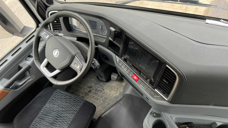 SHACMAN Х5000 4x2 тягач (АМТ)+Автовоз трелер 8та машина сигади