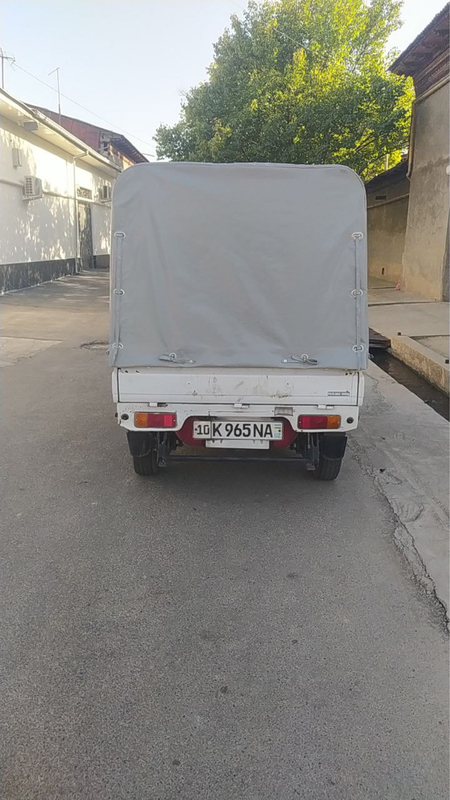 Labo tent sotladi