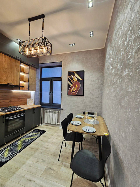 Продается 90м² Новомосковская 3/3/4 ор-р Стадион Старт