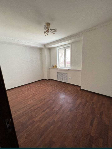 (К126081) Продается 5-ти комнатная квартира в Мирабадском районе.