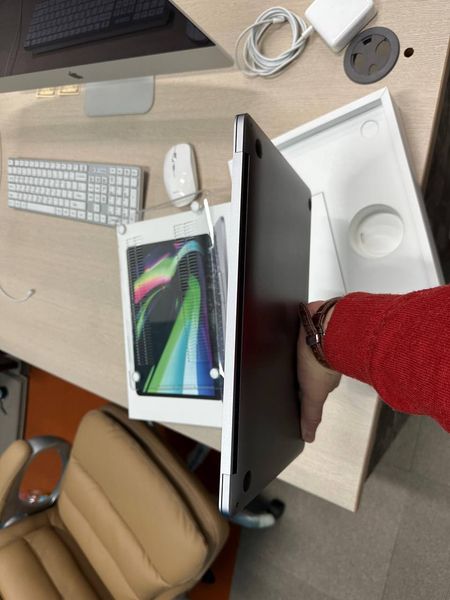 Срочно продается MacBook Pro M1