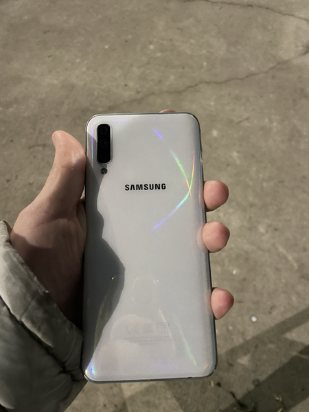 Samsung a50 holati yaxwi