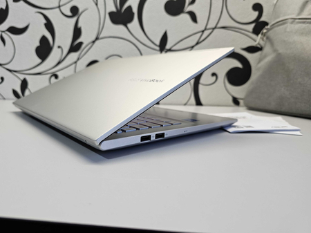 ПРОДАМ Asus VivoBook 15 OLED Ноутбук Core™ i5 11-ПОКОЛЕНИЯ/8GB/512SSD.