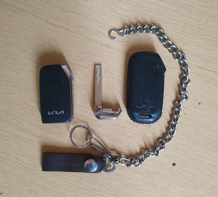 Оригинальный смарт- пульт KIA .