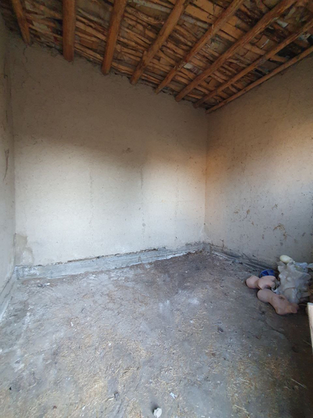 6 sotiq hovli sotiladi