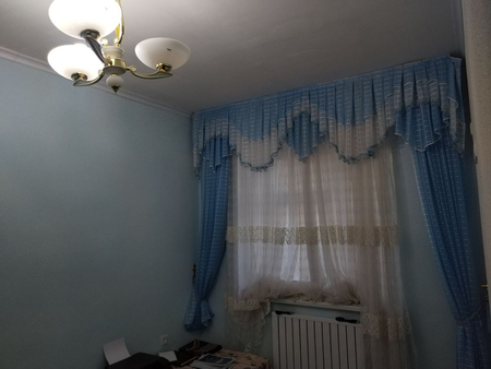 Srochna 2 sotixli kottej sotiladi