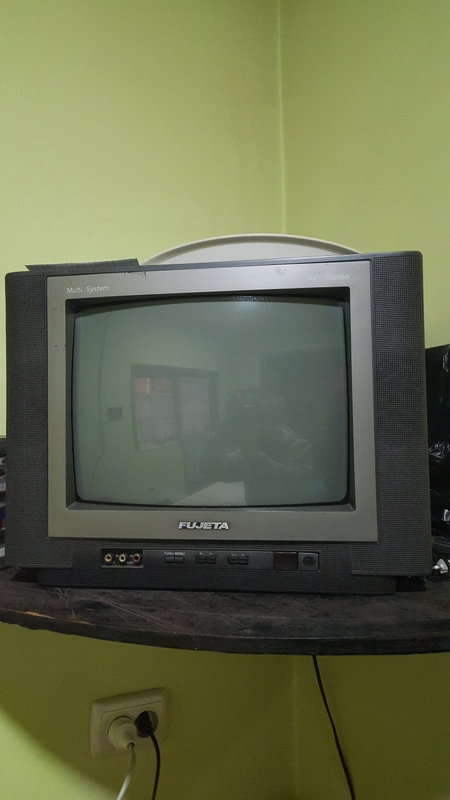 Televizor Fujeta ekrannaya