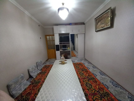 Navoiy shahri markazida uy sotiladi!!!