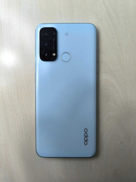 Продам телефон в очень хорошем состоянии Oppo reno 5A