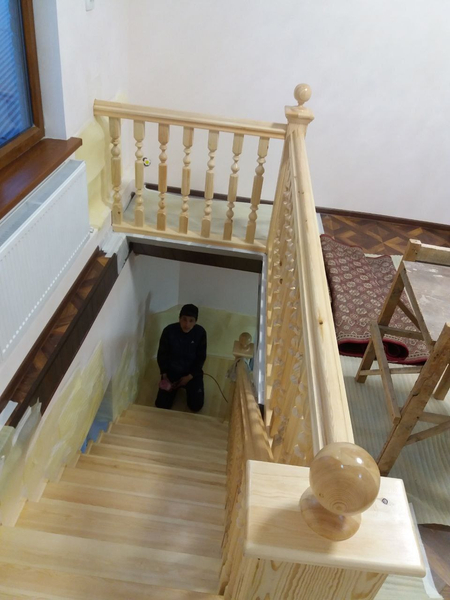 Лестница на заказ.  Мебель на заказ