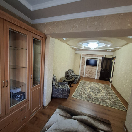 Продажа 2в3/7/9 на Юнусабад-17, (64 кв м)3 хонали сотилади