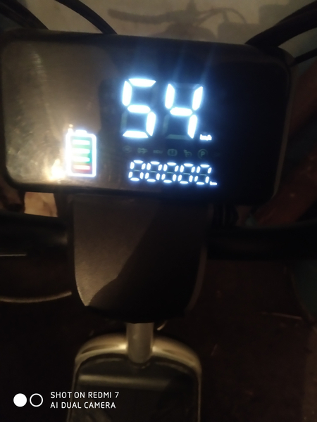 Skuter sotiladi.