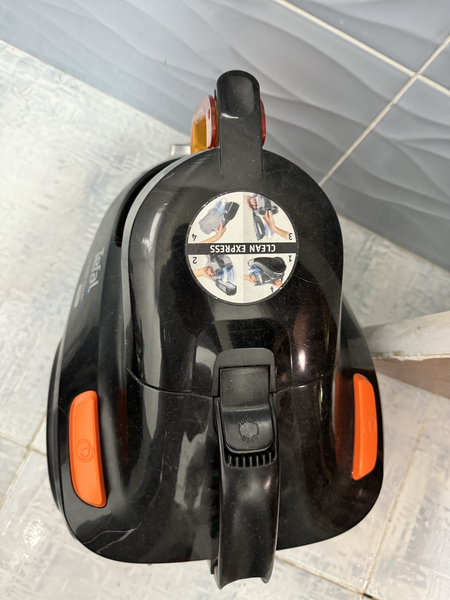 Пылесос Tefal Compact Power Cyclonic TW3720