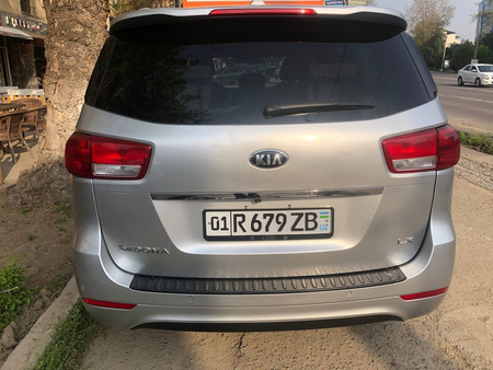 Продам минивэн KIA Sedona 2016г