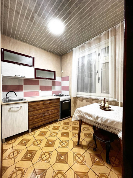 Продам квартиру Художники 2/1/5 50м2
