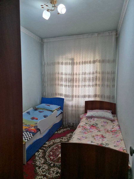 Uy sotiladi Yunusobod 10 kv da  2 xonali