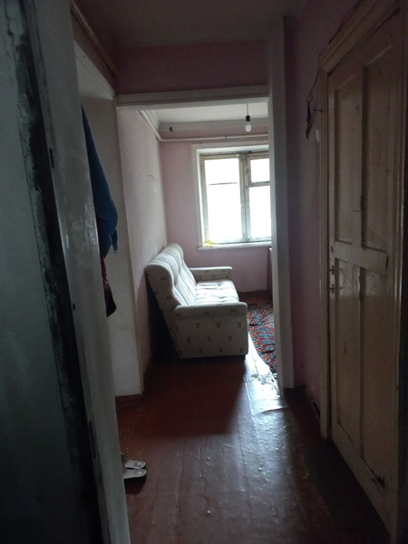 Продается квартира 1 комнатная октябрь возле базара