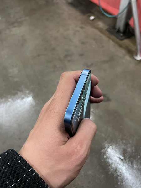 iPhone 13 blue ideal