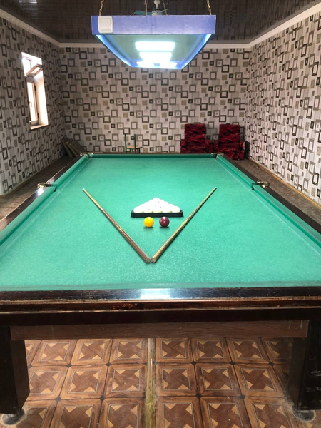 Bilyard sotiladi srochni