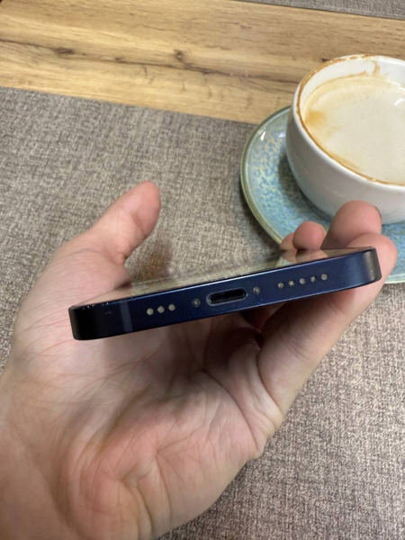 Iphone 12 LLA ideal