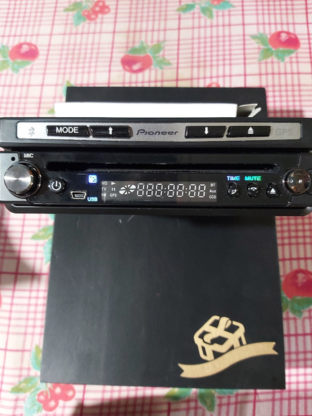 Продаётся Автомогнитола PIONEER
