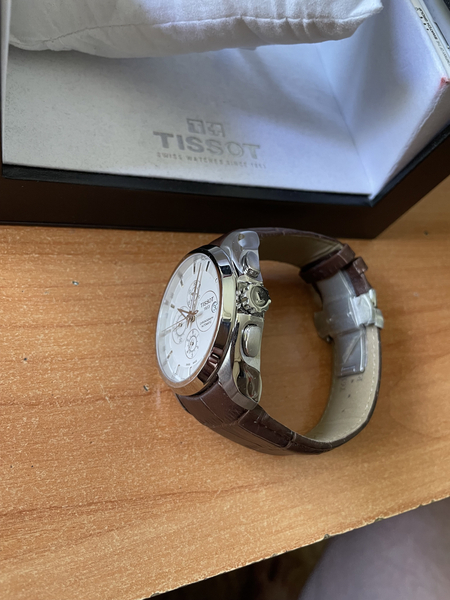 Tissot 1853 новые оригинал , покупали в официальном магазине