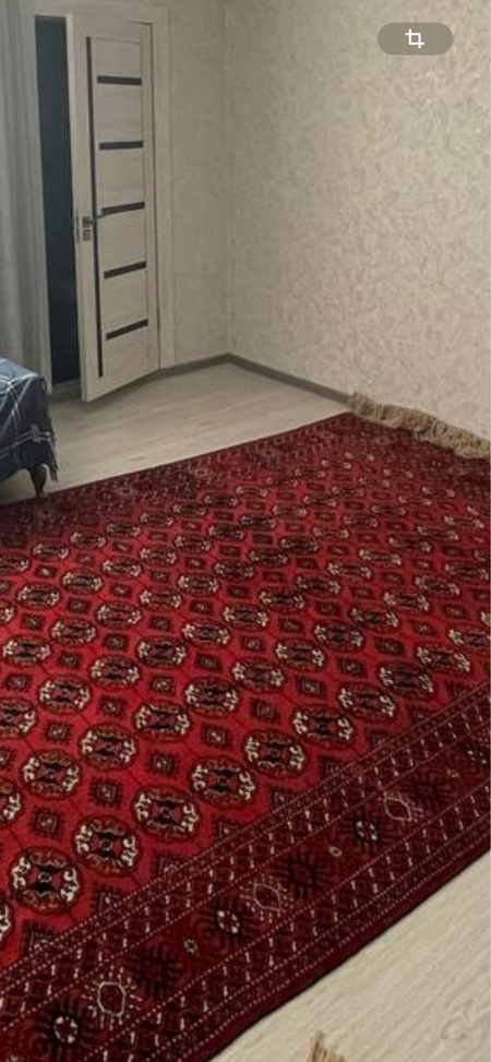продаётся туркменский ковёр в хорошем состоянии 4,30/2,20см.