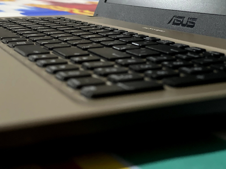Asus x541u noutbook