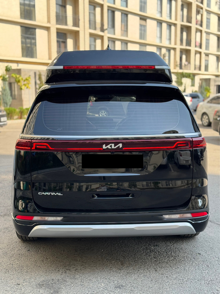 Kia Carnival Hi-Linousine