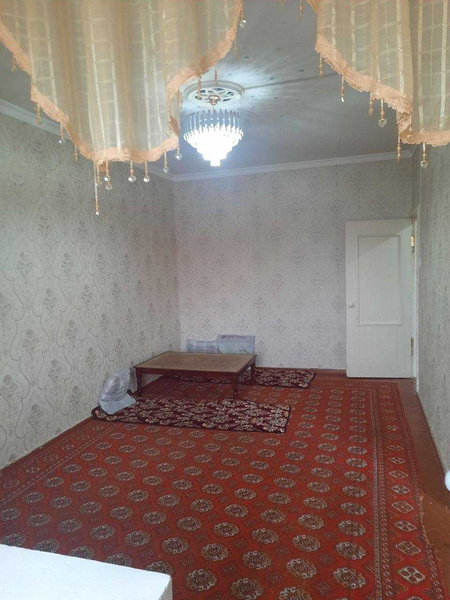 СРОЧНО !! Продается квартира в Яшнабаде 1/4/4 ( 33 кв/м ) Авиасозлар 4
