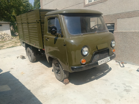 УАЗ 3303 в хорошем состоянии.