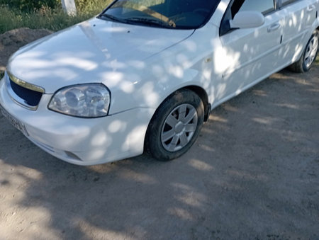 Ласетти 1.8 холати яхши