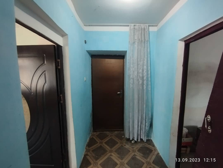 Срочно продаётся 4 комн.кв. 2 мкр