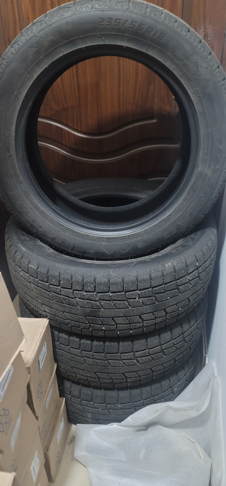 Зимний Балон, Шина 235/55 R18 енгиде